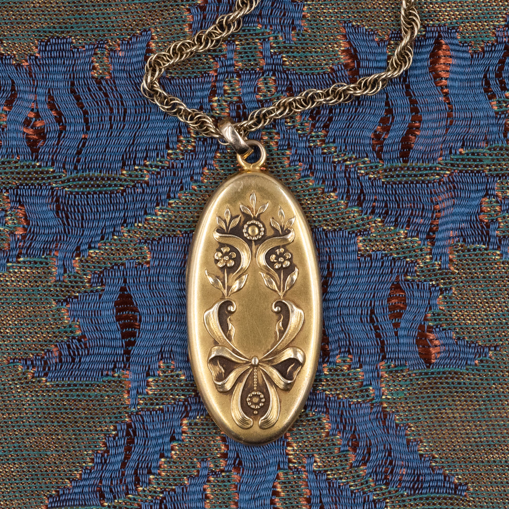 Ornate Victorian Oval Locket c. 1880s – Pippin Vintage Jewelry
