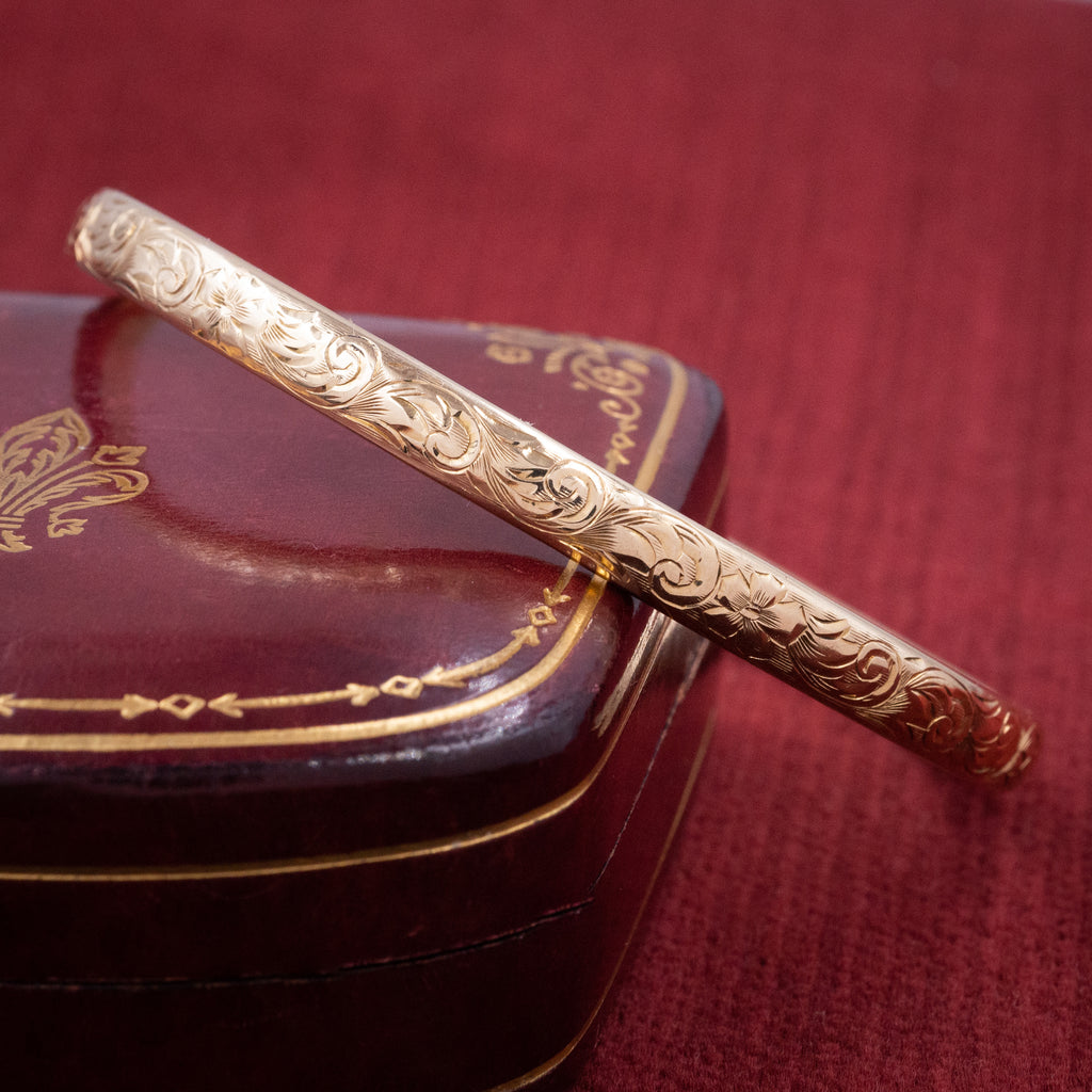 14 Karat Gold Hand-Chased Bangle – Pippin Vintage Jewelry
